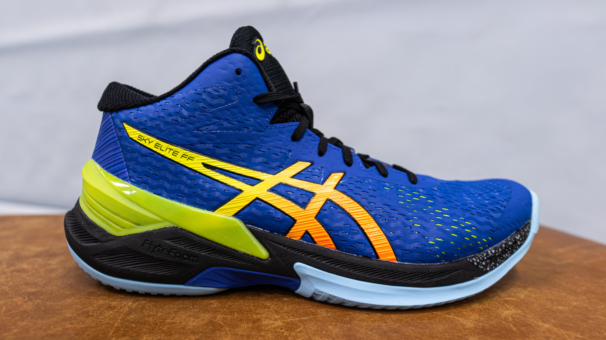 asics-sky-elite-ff-seitlich - Volleyballfreak